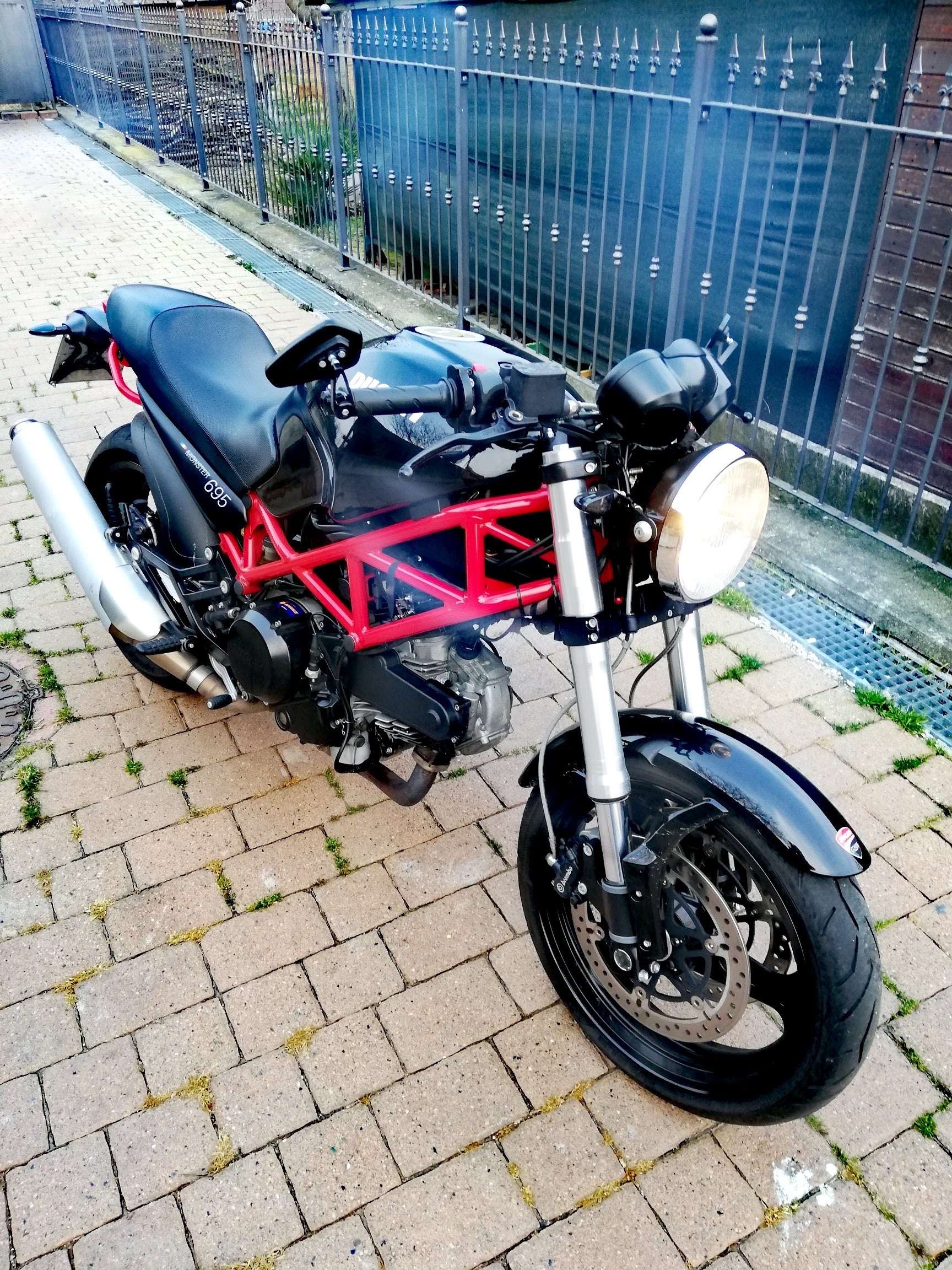 Ducati Monster 695