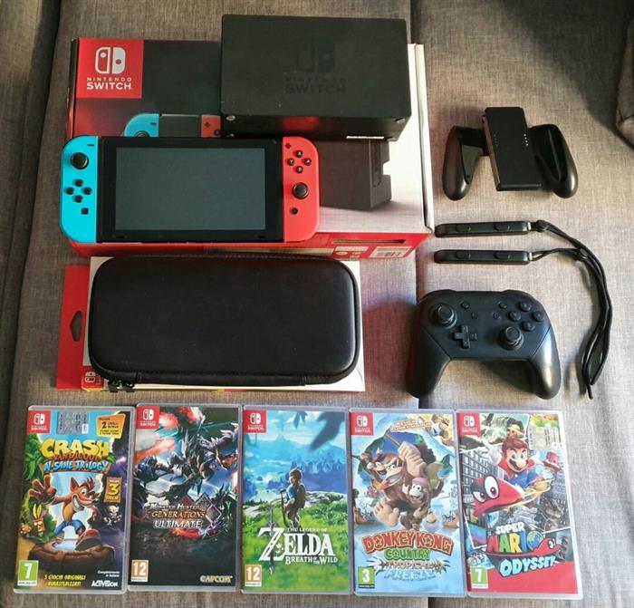 NINTENDO SWITCH + 5 GIOCHI