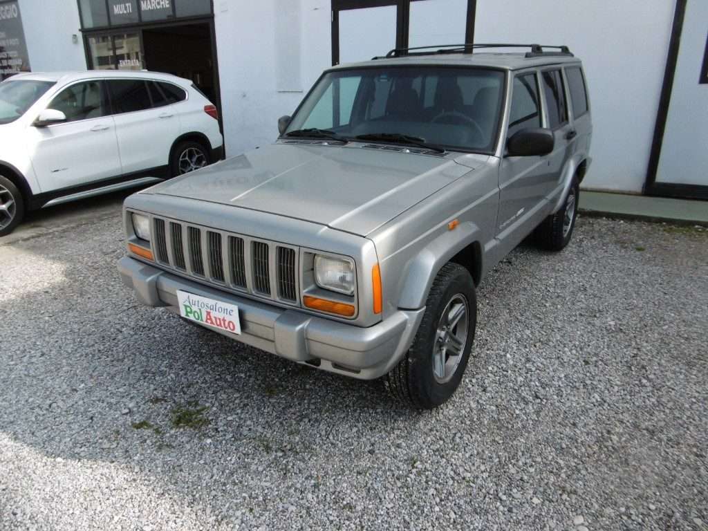 Jeep Cherokee2.5 TD 5 porte Command-Trac Classic