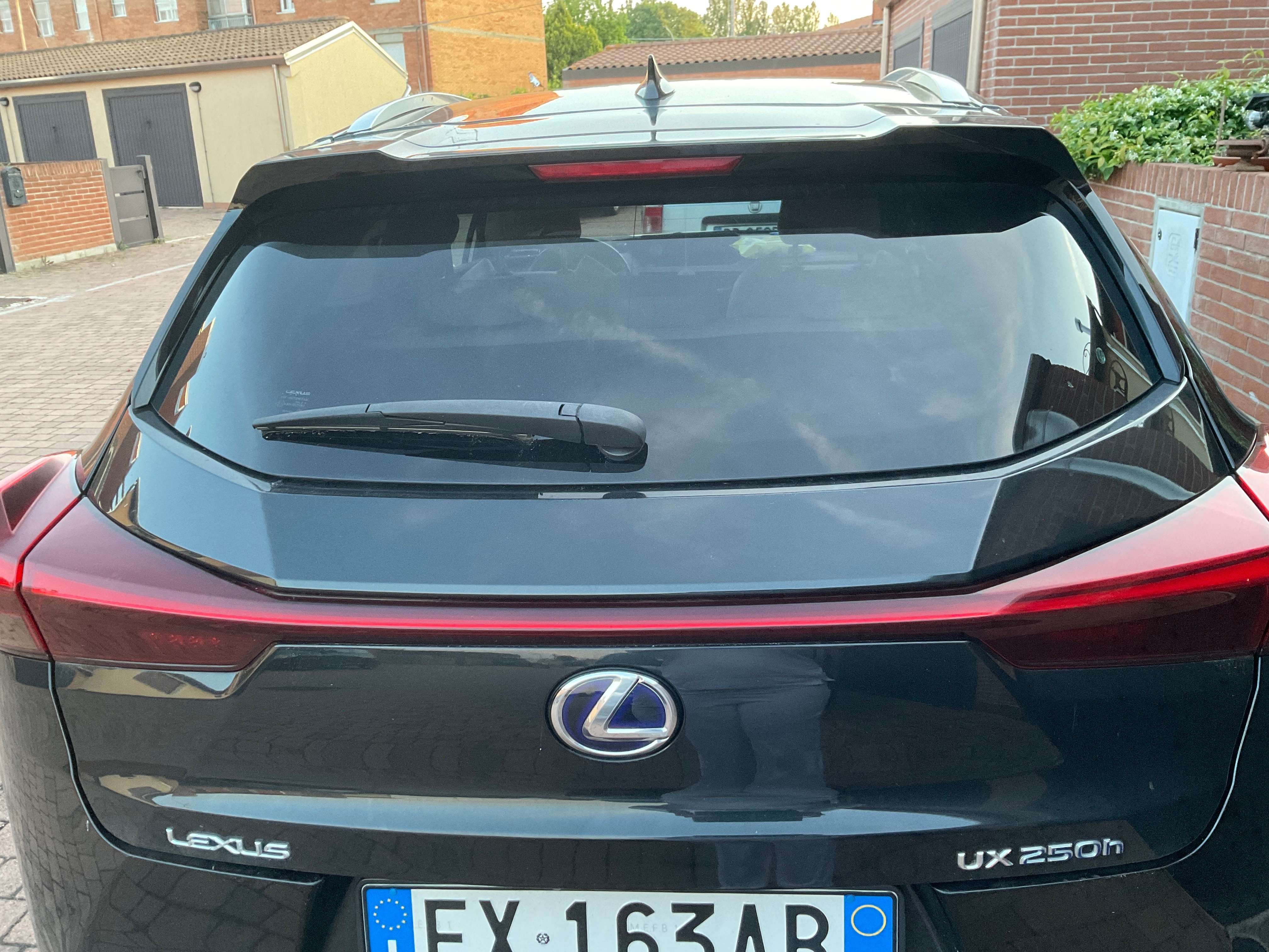 Lexus UX 250hLexus premium