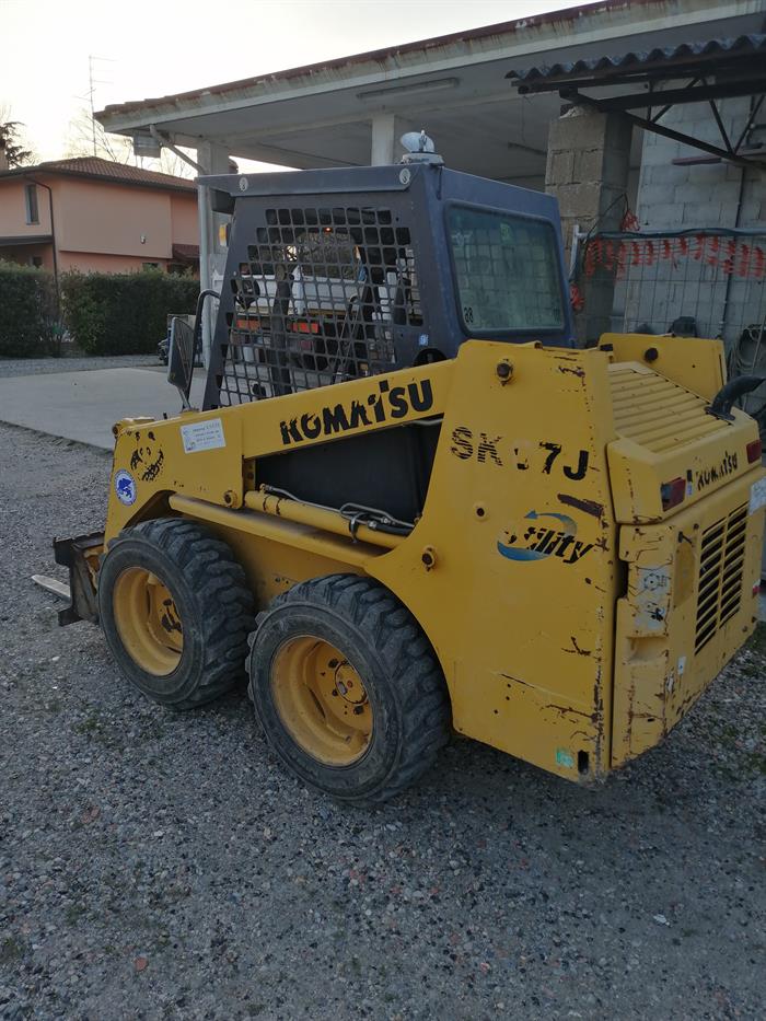 MINI PALA GOMMATA MARCA KOMATSU MODELLO SK07 J