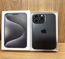 Apple iPhone 15 Pro 128GB costo 600 EUR , iPhone 15 Pro Max 256GB costo 650 EUR, iPhone 15 128GB costo 450 EUR , iPhone 15 Plus 128GB costo 470 EUR