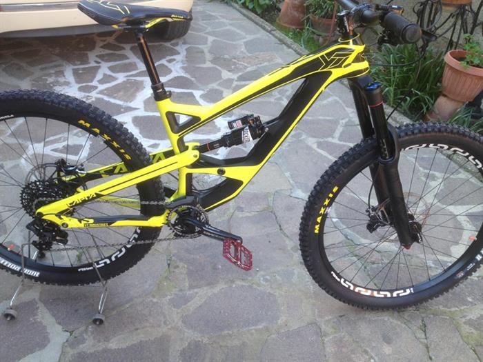 YT CAPRA 27,5