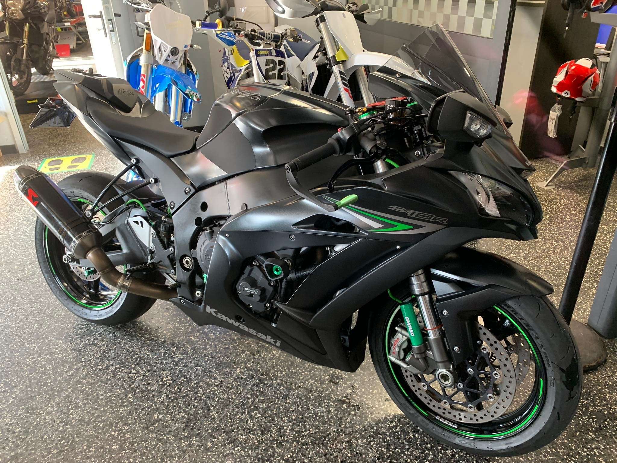 Kawasaki Ninja ZX-10RSCARICO AKRA CARBONIO  12 MESI GARANZIA