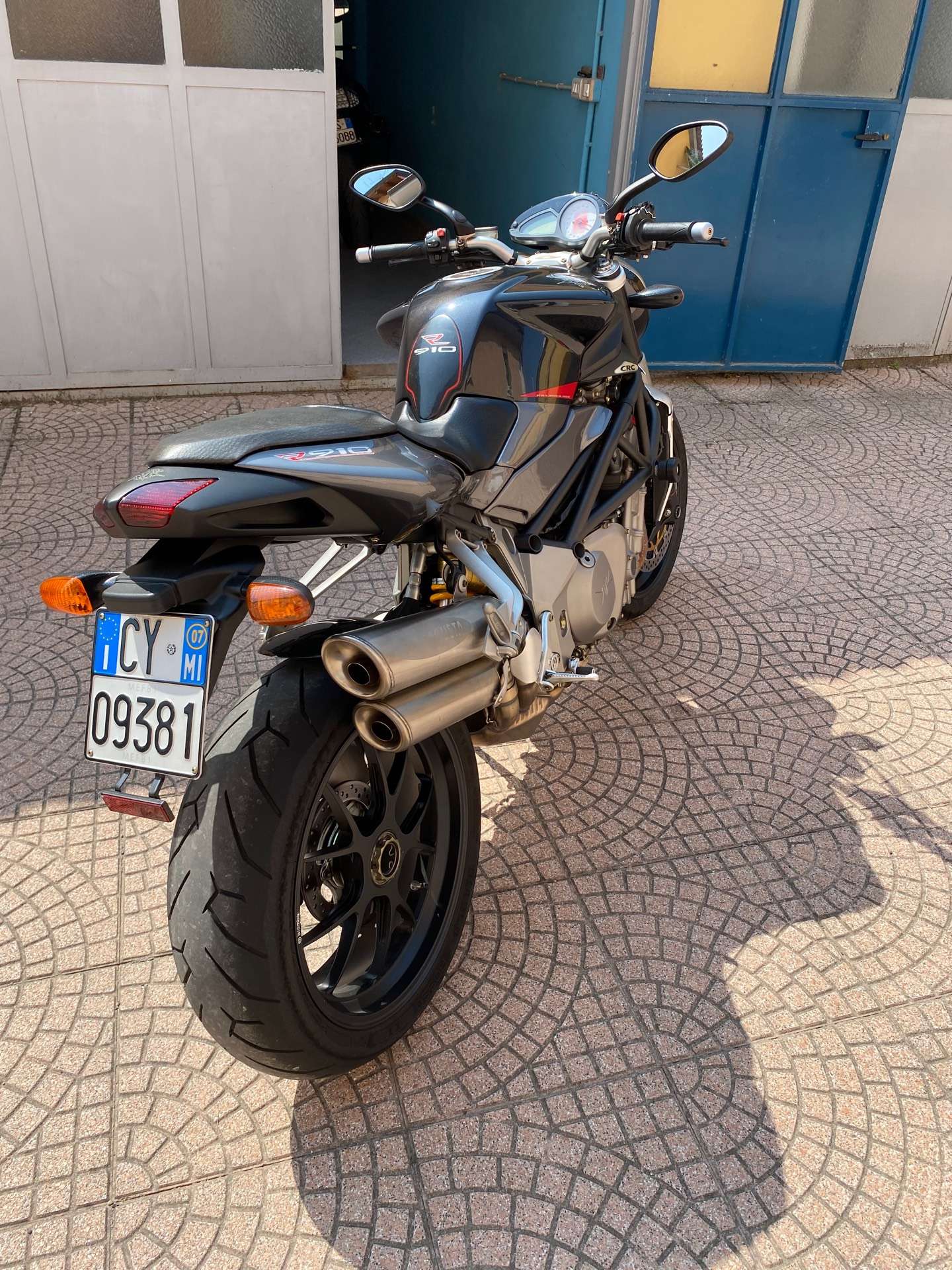 MV Agusta Brutale 910