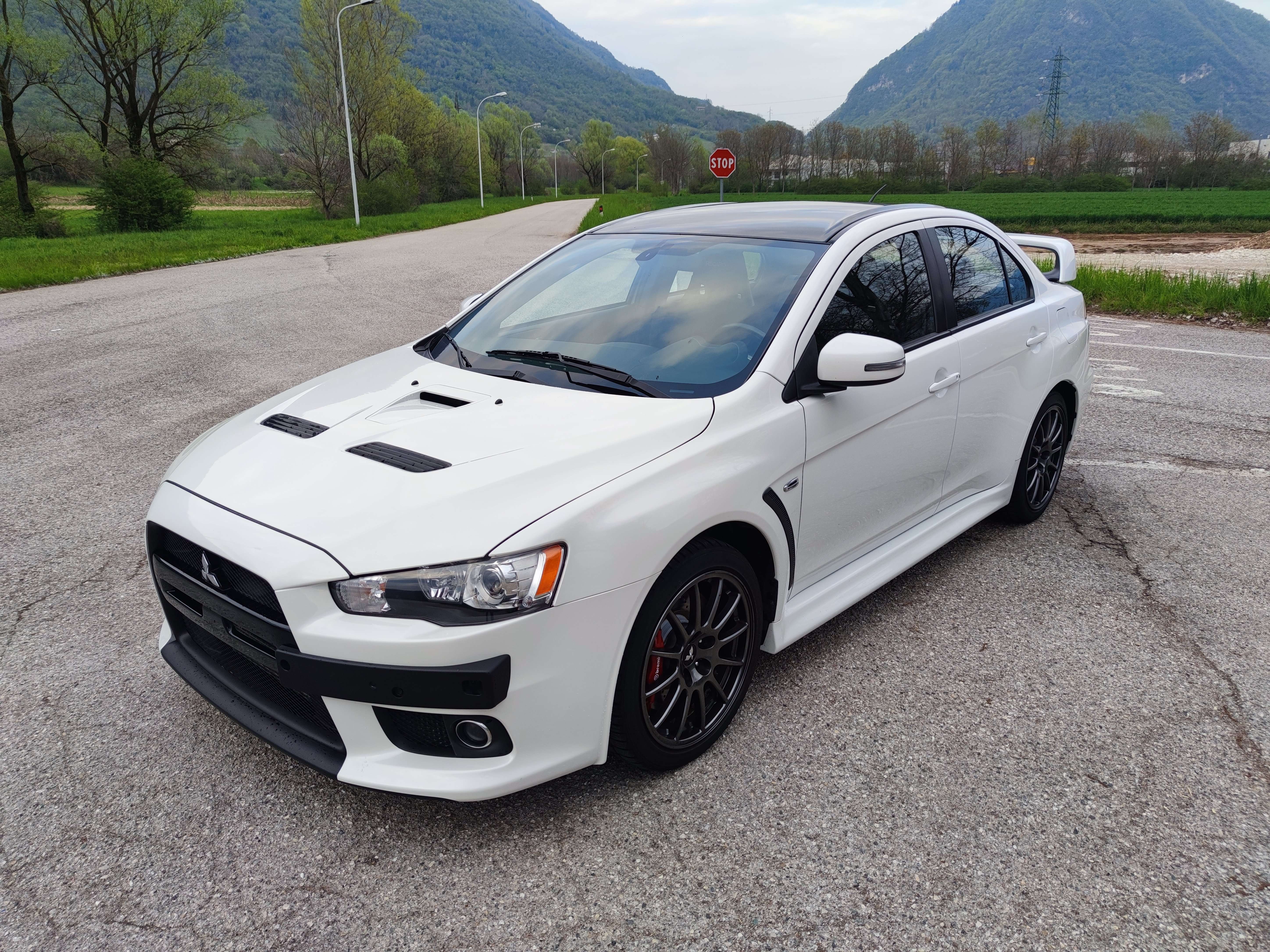 Mitsubishi LancerEvolution 2.0 Turbo 4x4 Evo X 10 **Final Edition**