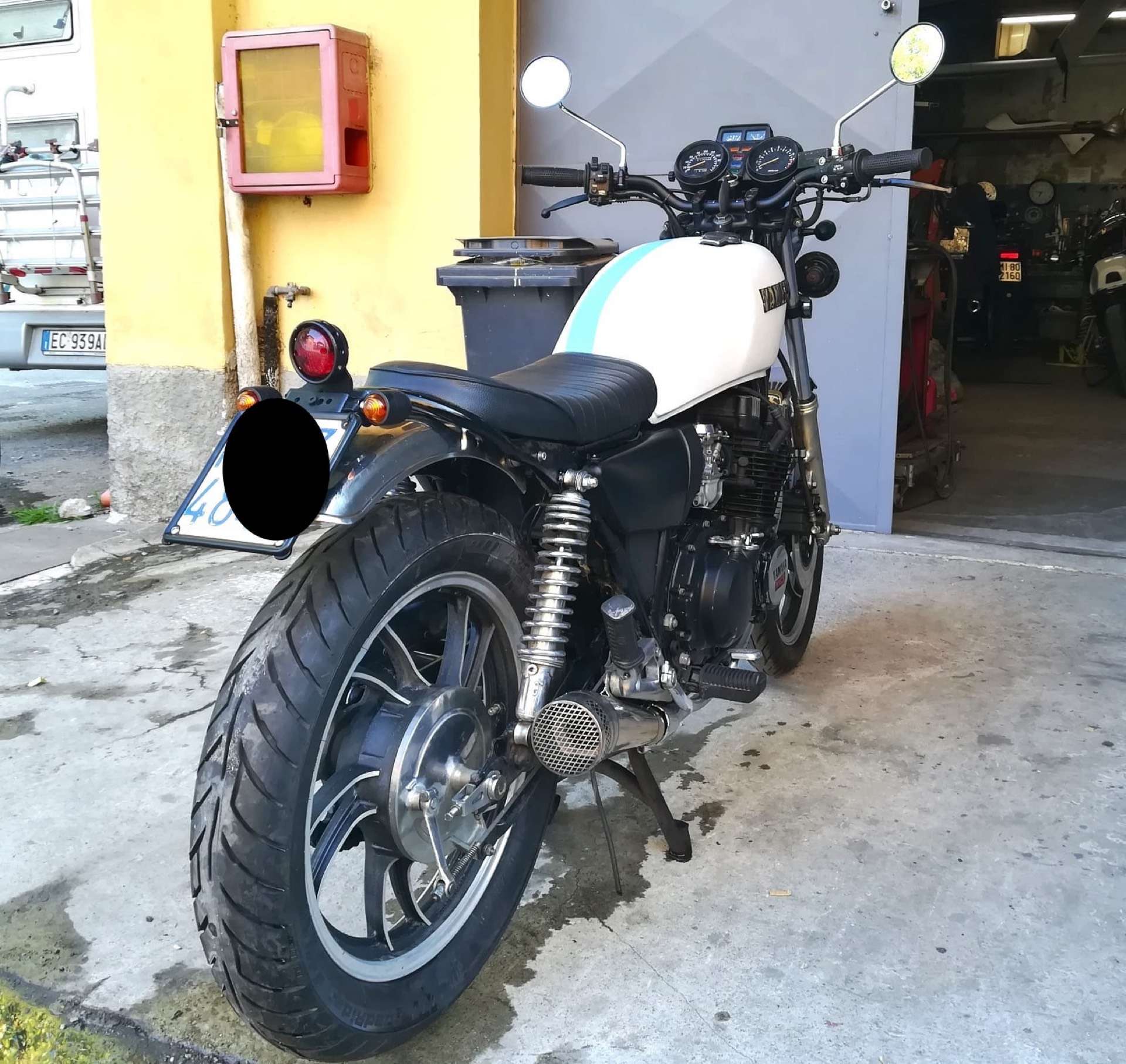 Yamaha XJ 550