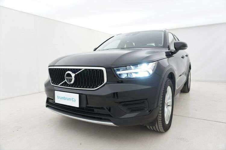 Volvo XC40D3 Momentum 2.0 Diesel 150CV