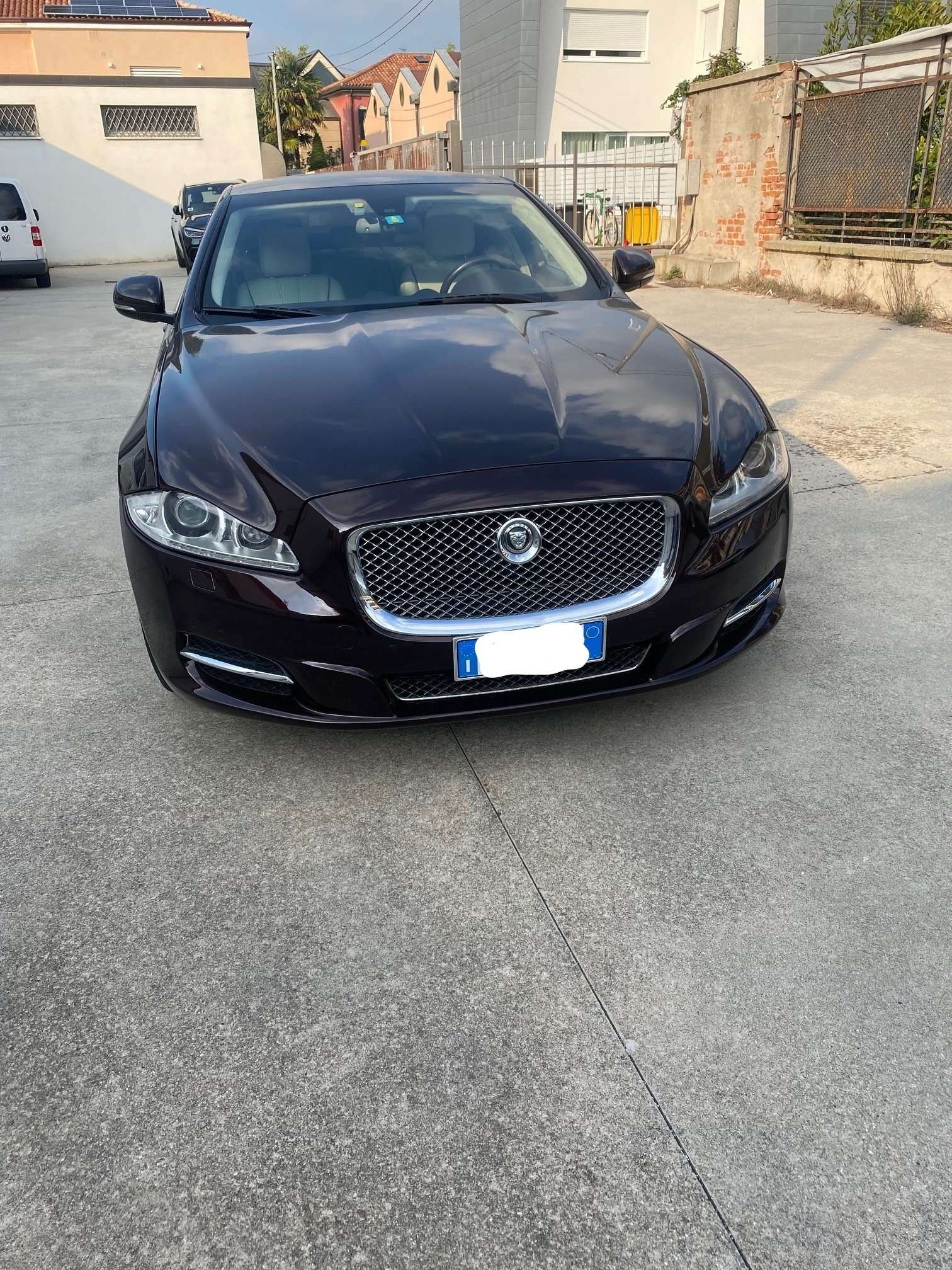 Jaguar XJXJ Lwb 5.0 V8 Portfolio auto