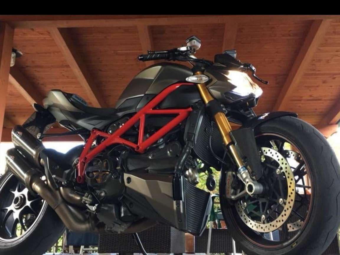 Ducati StreetfighterS titanium