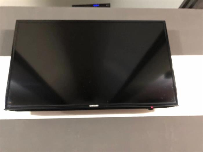 TV COLOR SAMSUNG 42"