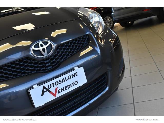 Toyota yaris 1.4 d-4d 5p. m-mt sol