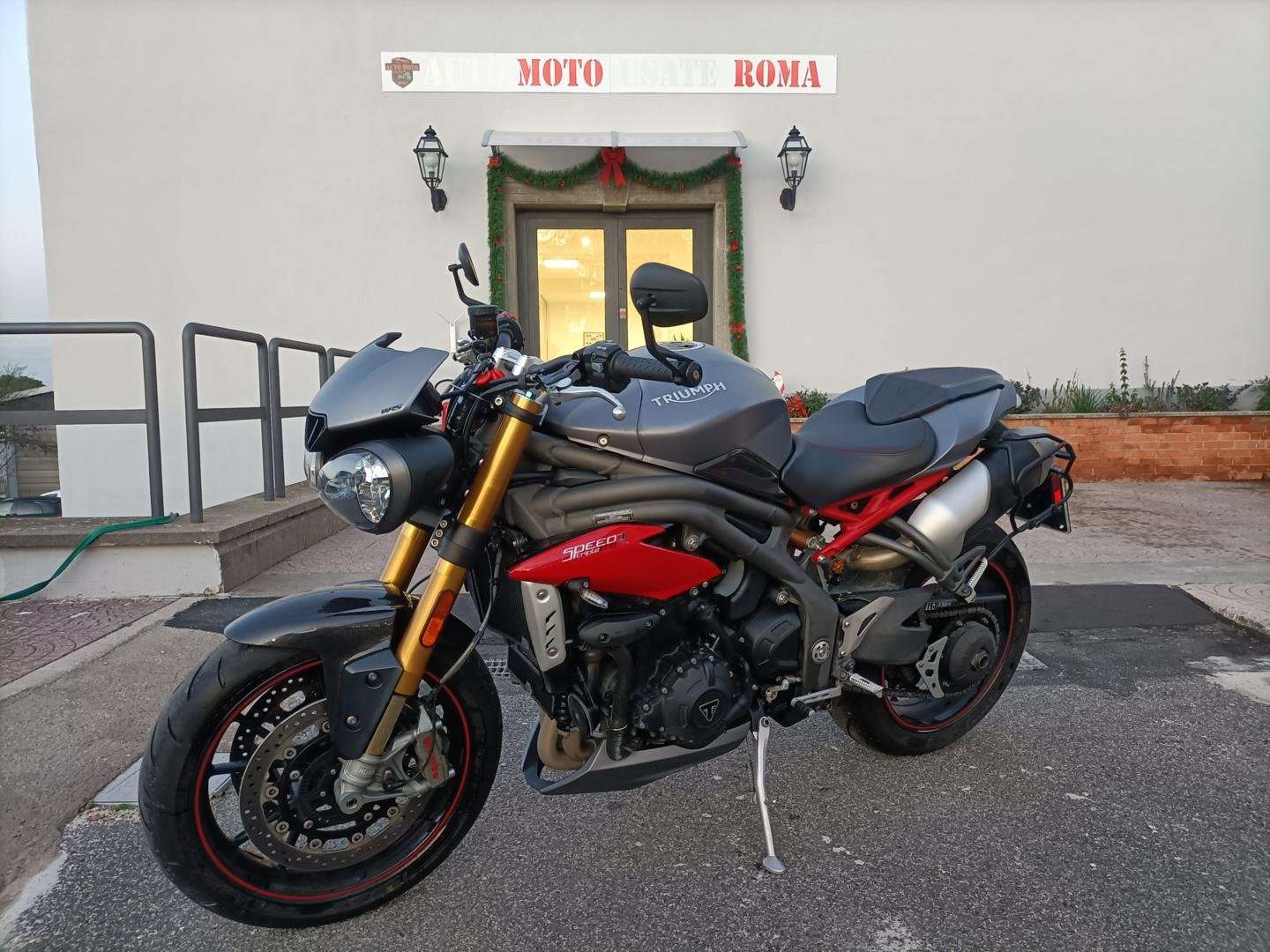 Triumph Street Triple R1050 R - RATE PERMUTE AUTO MOTO SCOOTER