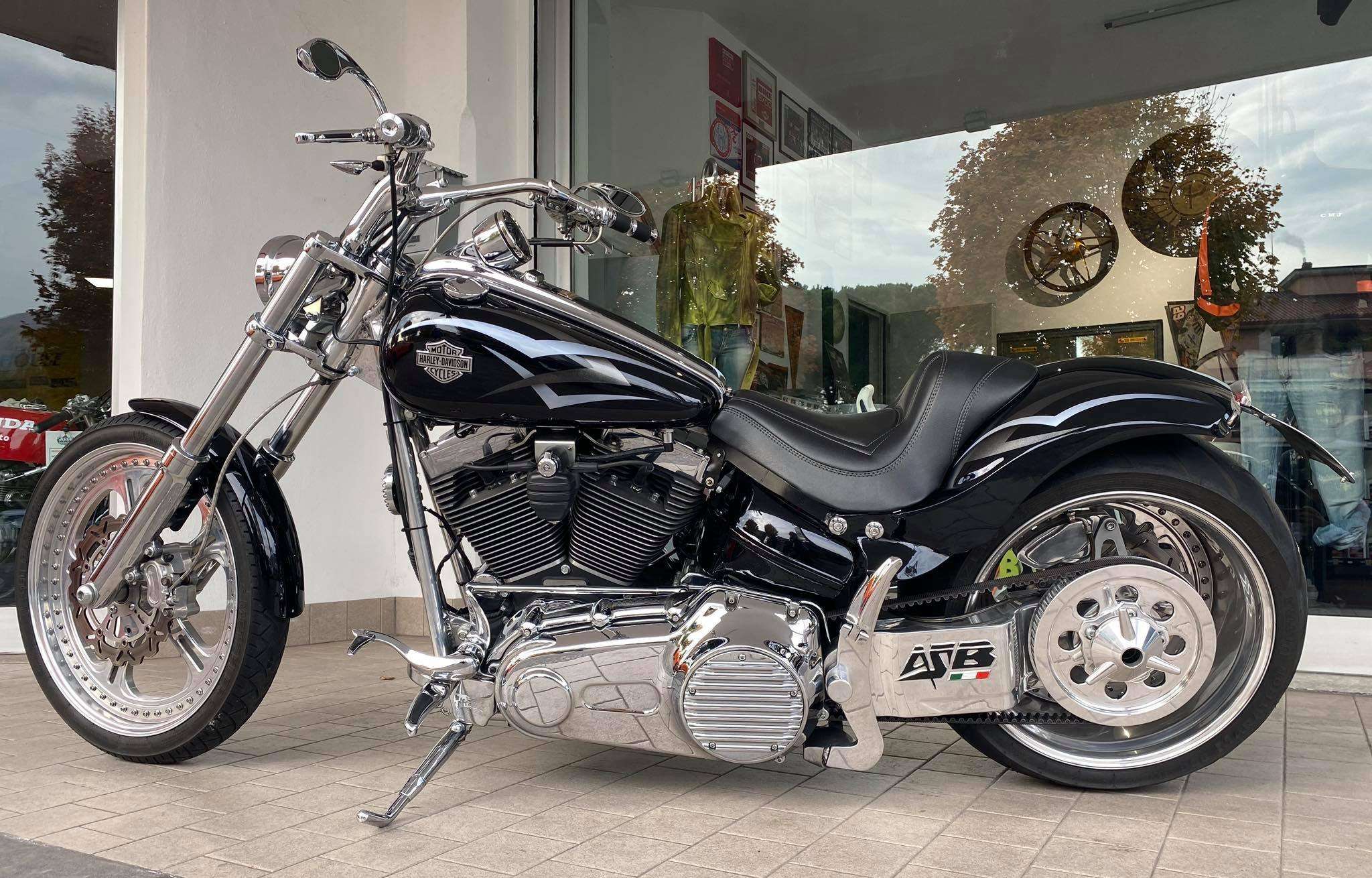 Harley-Davidson Rocker C