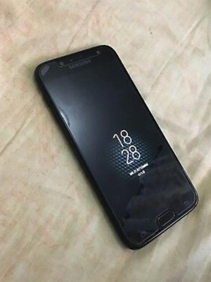 SAMSUNG J7