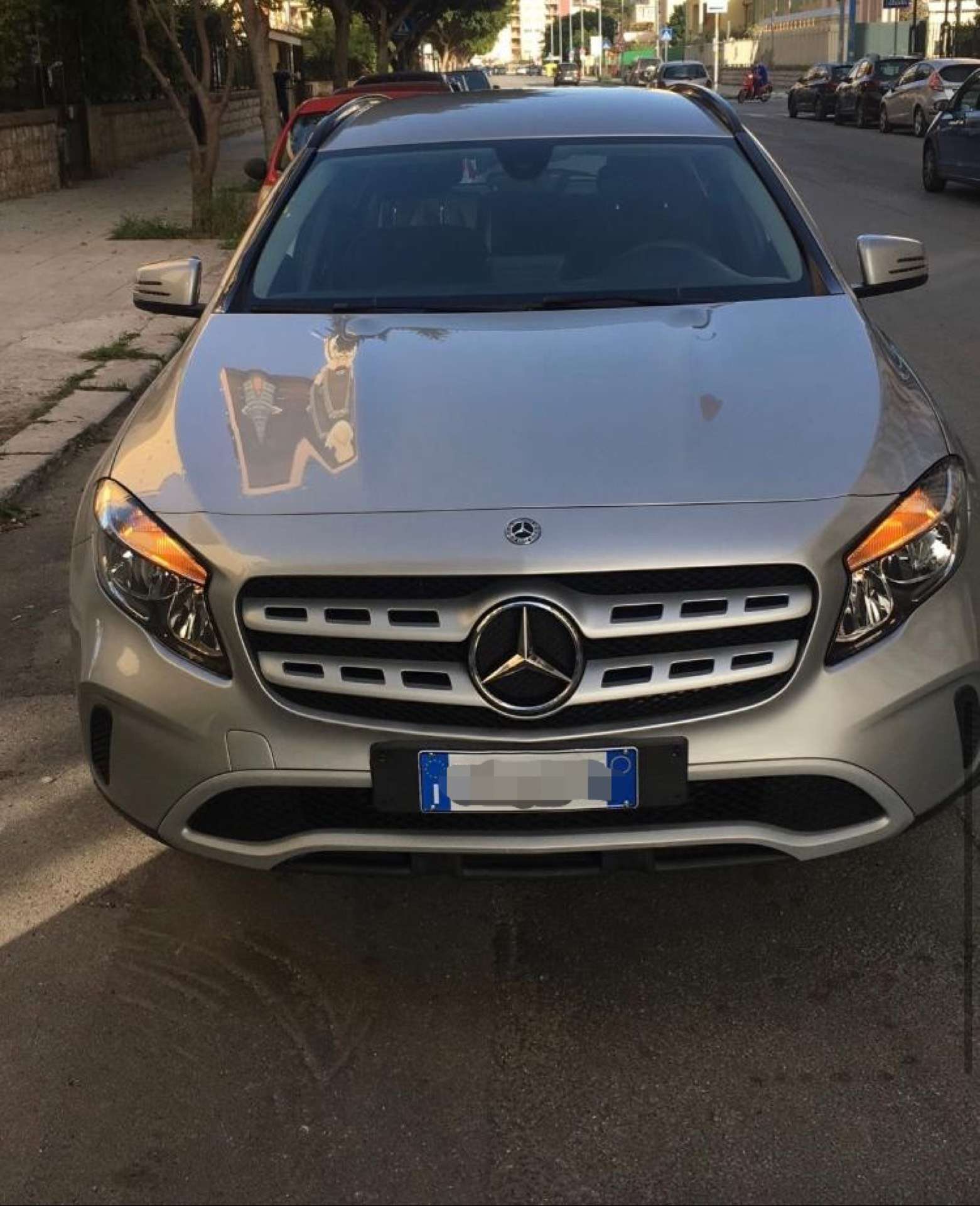 Mercedes-Benz GLA 180d Business