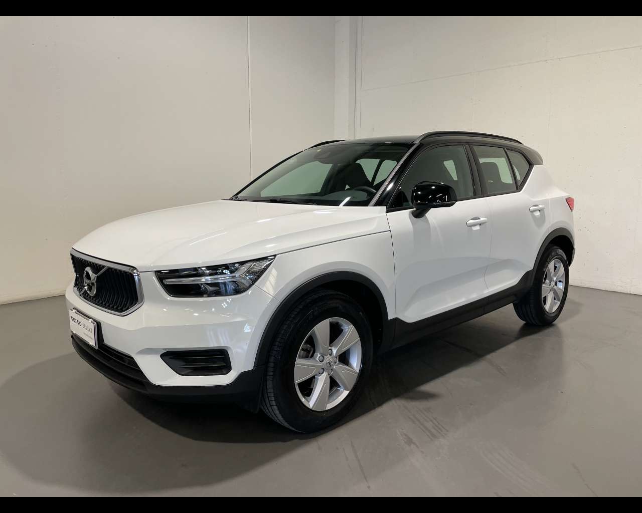 Volvo XC40T2 MOMENTUM CORE