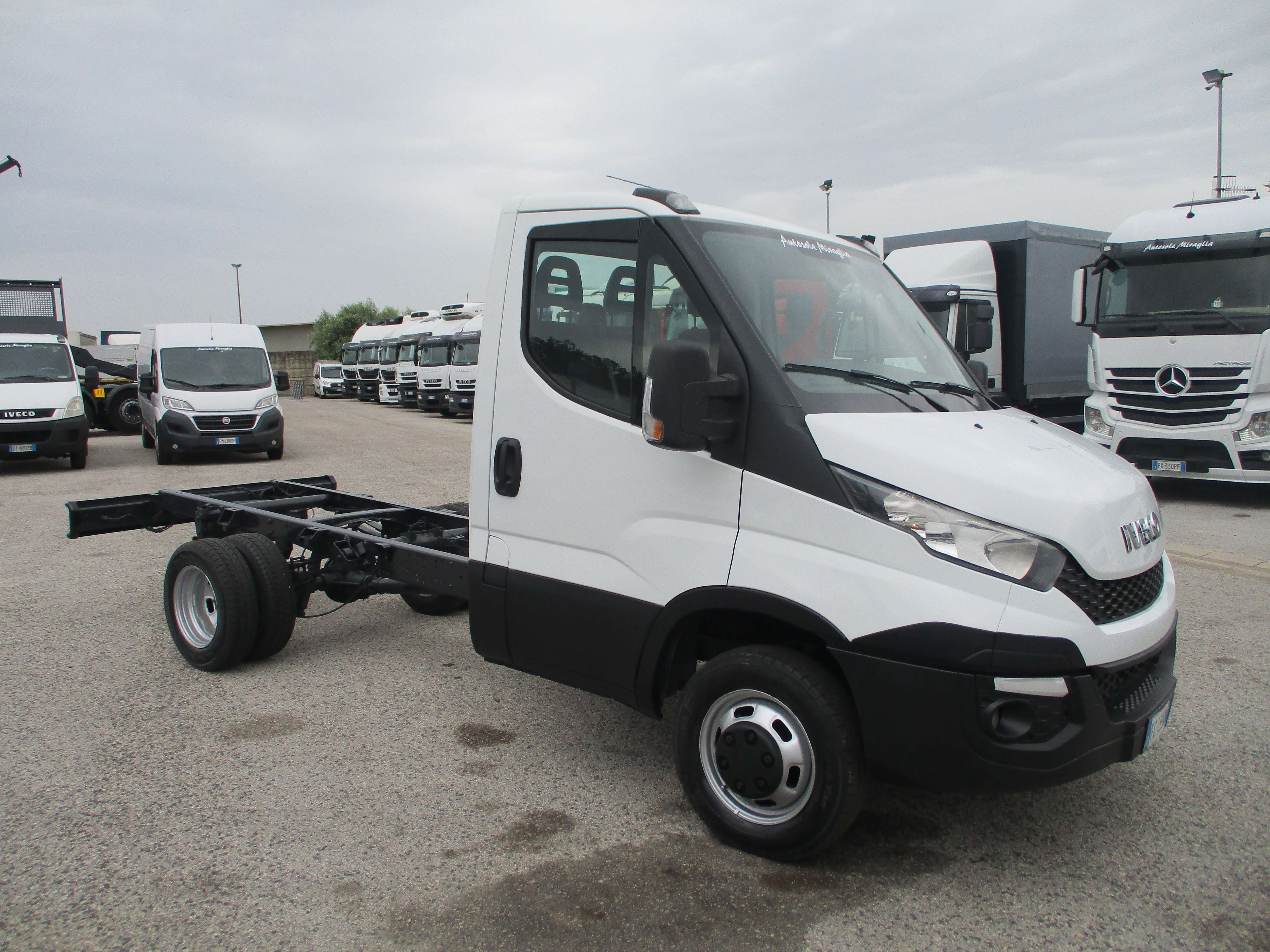 Iveco Daily35 C 11 2.3 M-JET TELAIO PASSO 3450 E5 258000 KM