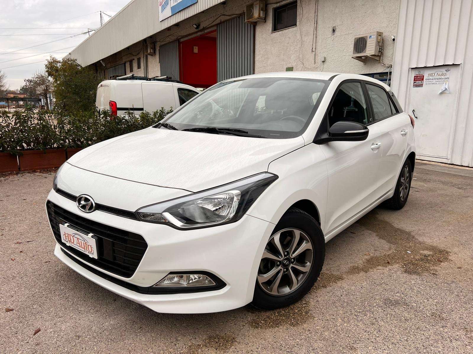 Hyundai i205p 1.1 crdi Go! Plus 75cv *NEOPATENTATI*