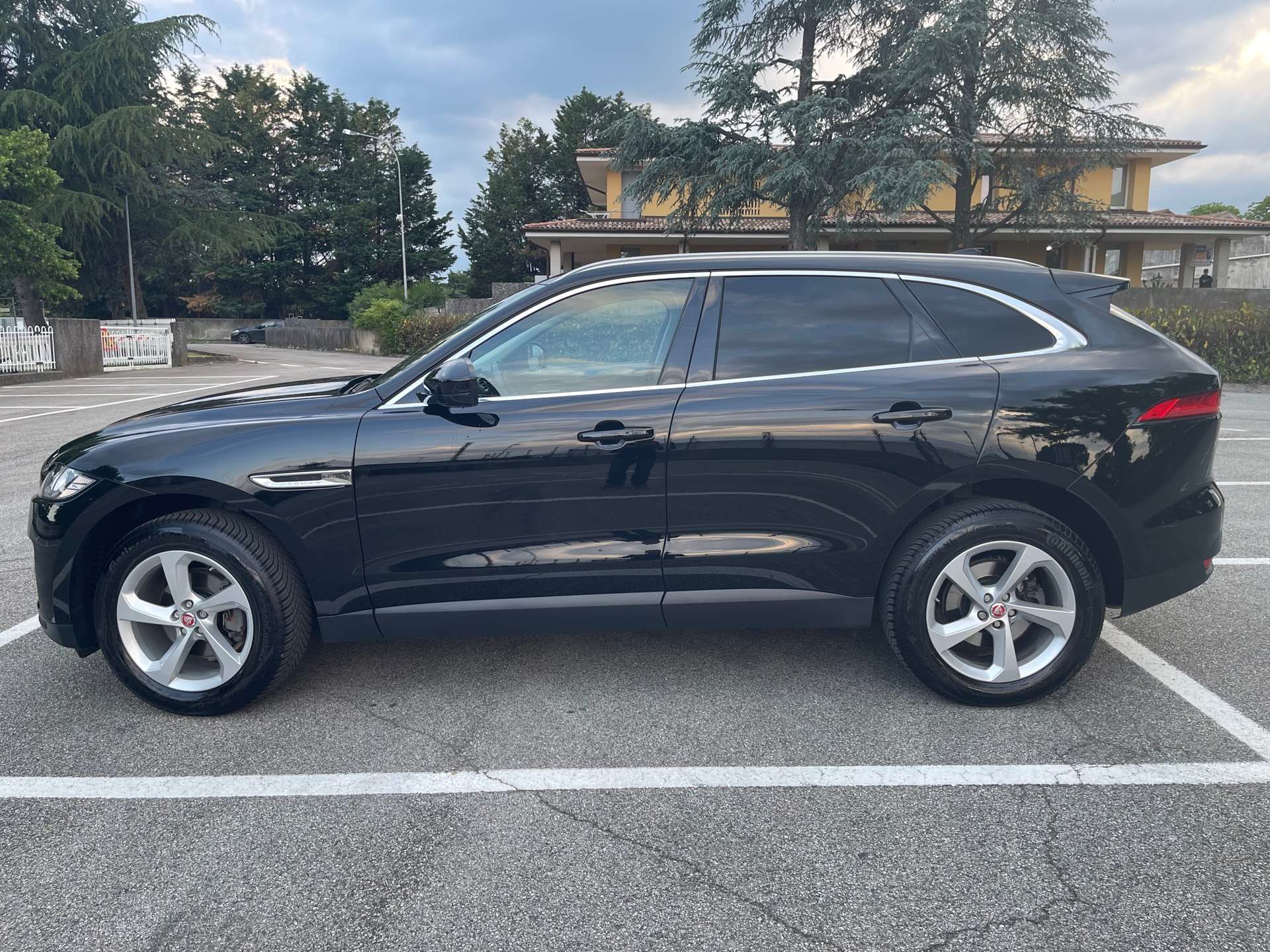 Jaguar F-Pace2.0d Prestige awd 180cv auto