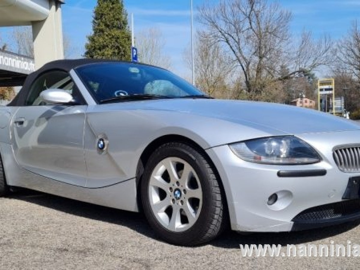 BMW Z4 (E85) Z4 2.2i cat Roadster