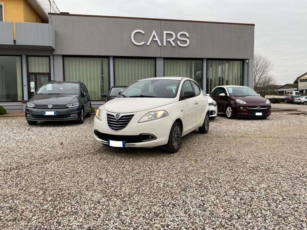 Lancia Ypsilon1.2 8v Silver 69cv 51kw E5B - NEO PATENTATO