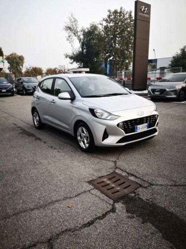 Hyundai i10NEW 22 5P 1.0 MT TECH +CONN