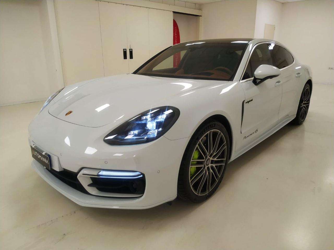 Porsche Panamera2.9 4S E-Hybrid iva esposta