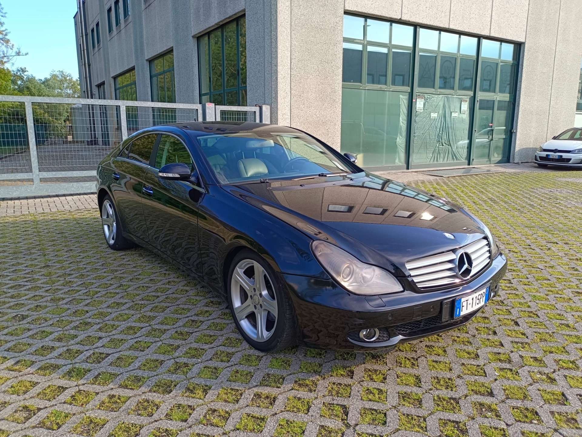 Mercedes-Benz CLS320 CDI Sport*Automatik*Navi*Pelle*Xenon*Fap*Pdc