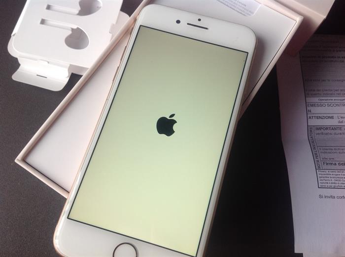 IPHONE 8 64 GB GOLD