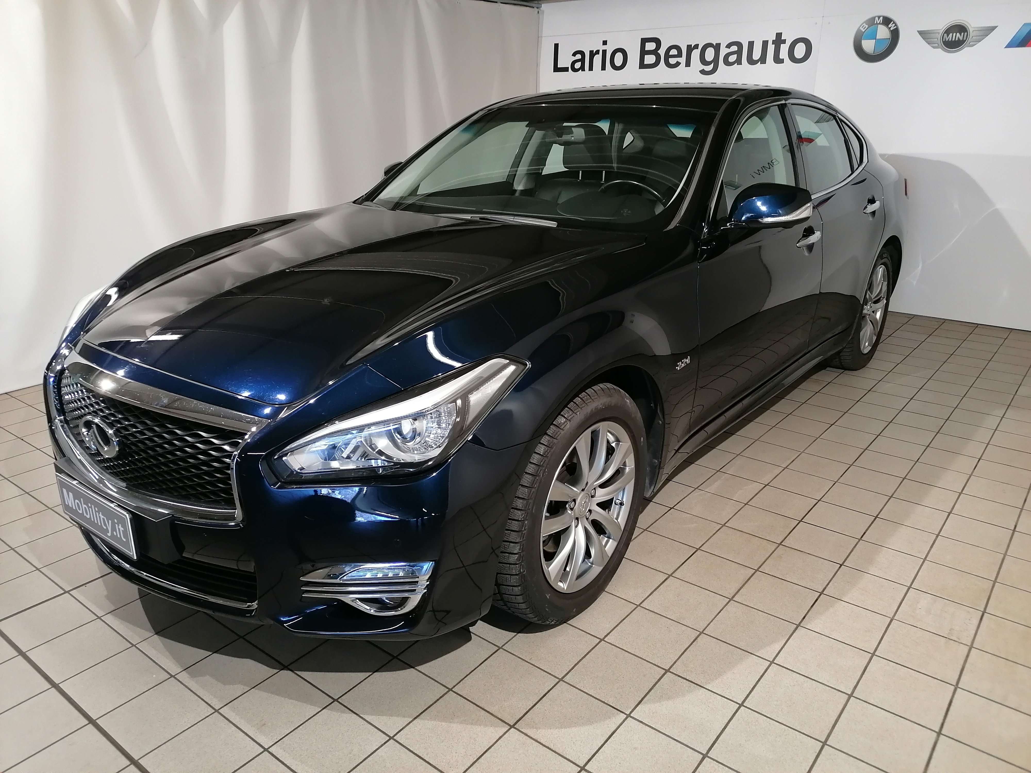 Infiniti Q702.2 diesel Premium Executive