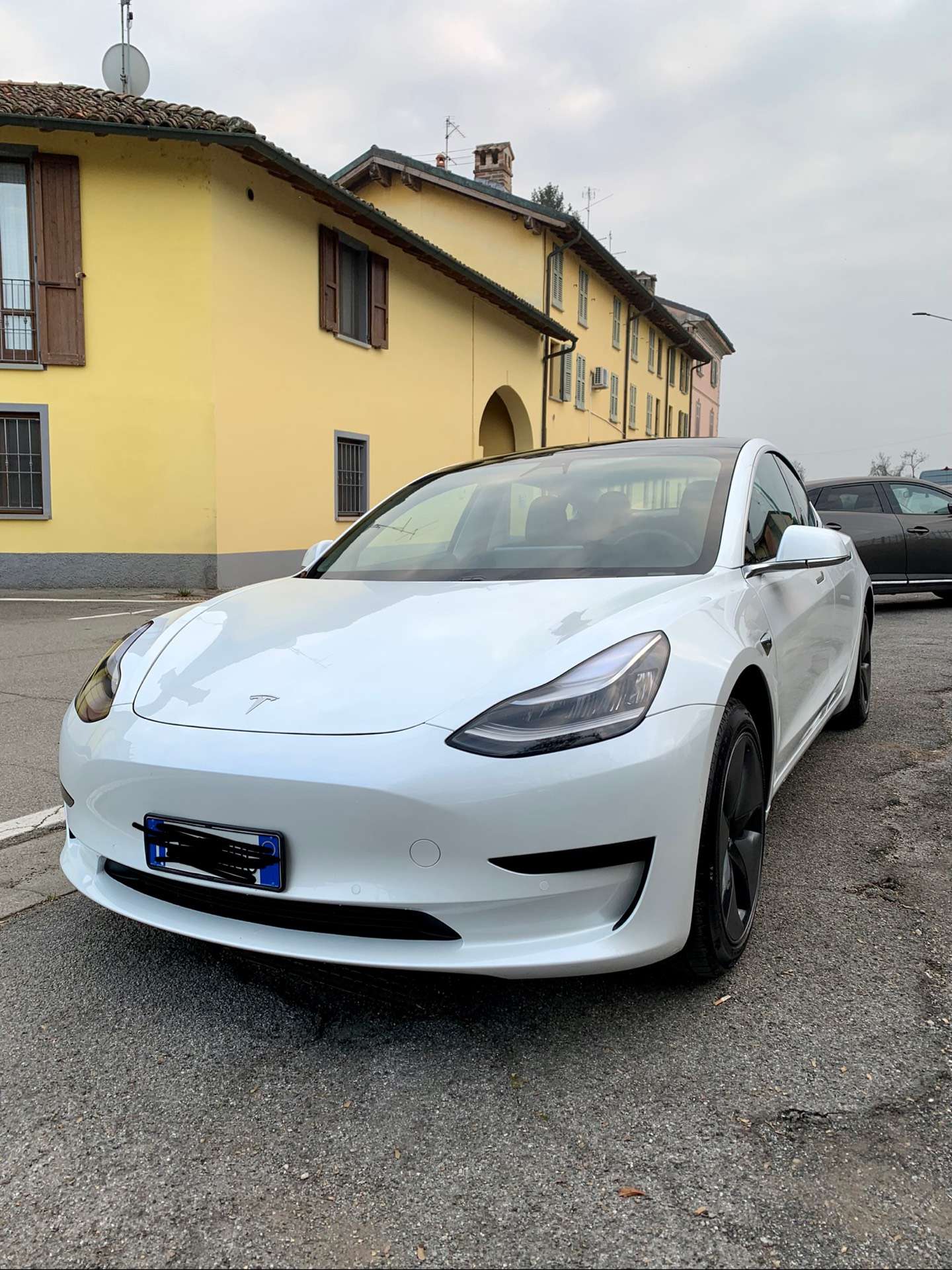 Tesla Model 3Standard Range Plus