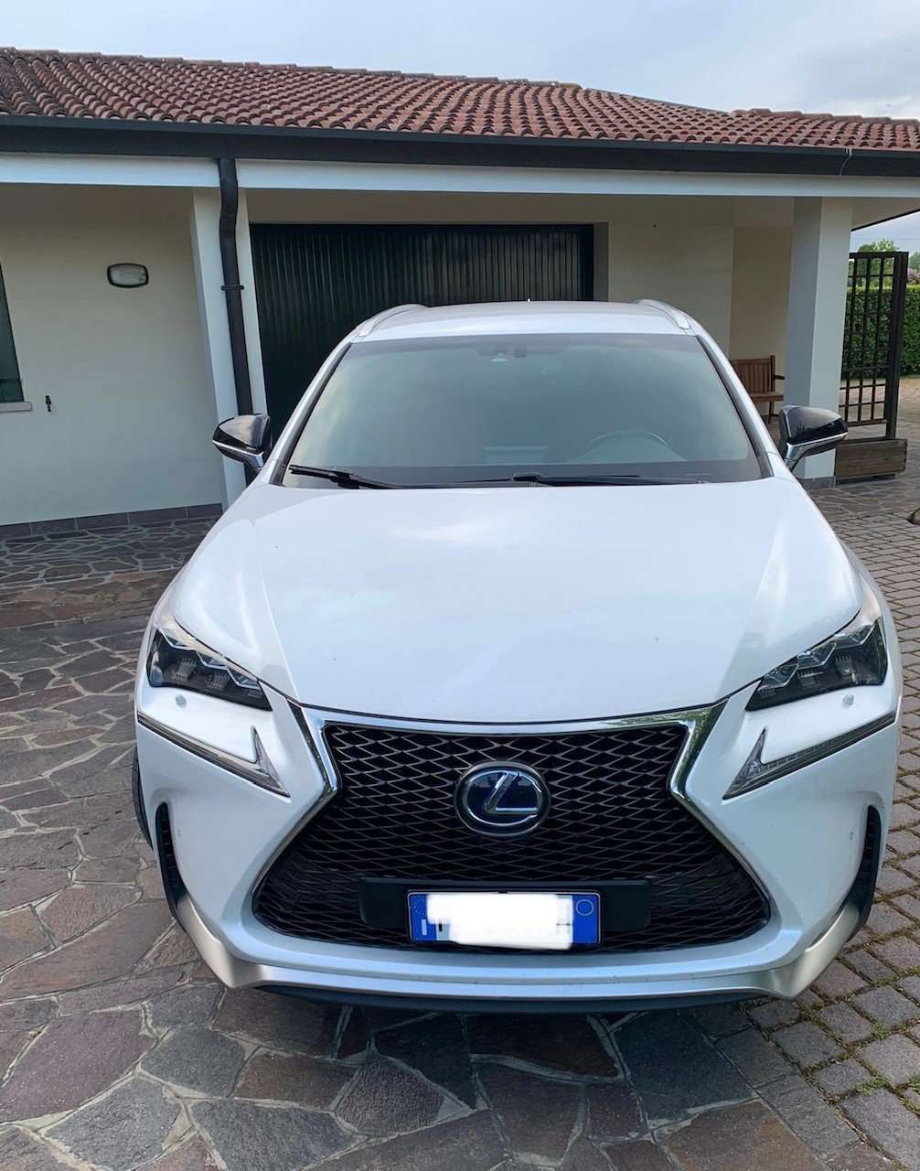 Lexus NX 300NX I 2014 300h 2.5 F-Sport 4wd cvt