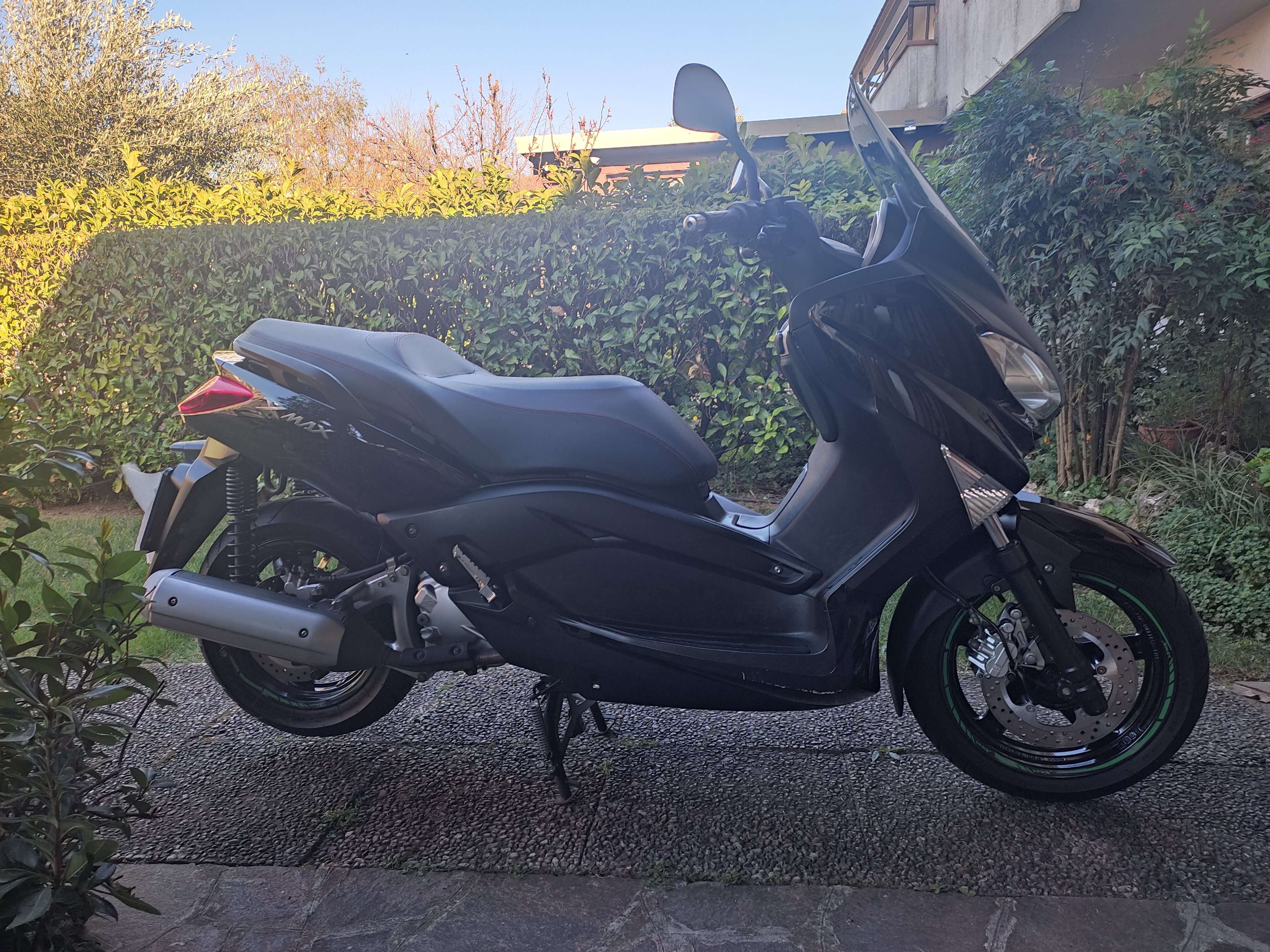 Yamaha X-Max 250