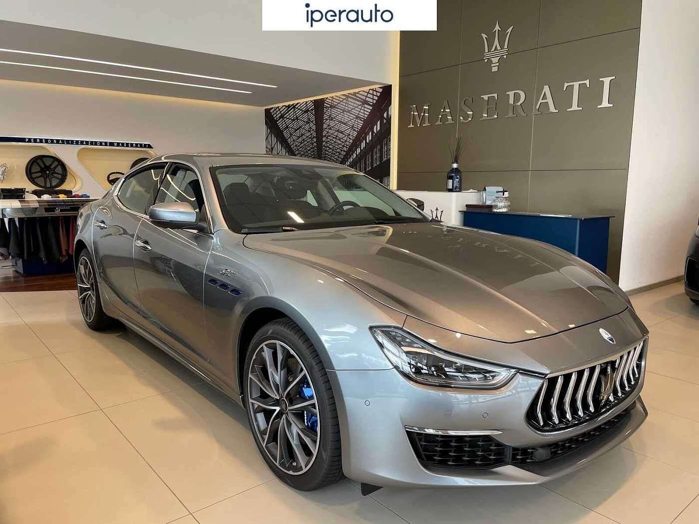 Maserati Ghiblimhev 330cv auto GT