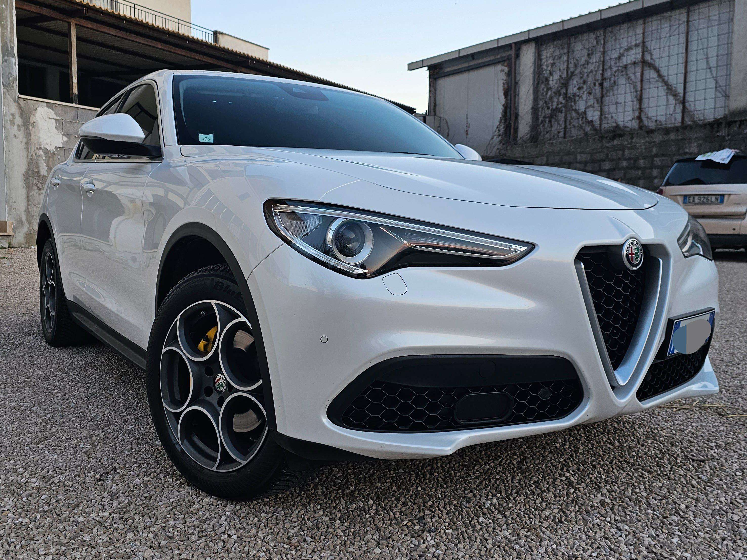 Alfa Romeo StelvioStelvio 2.0 t Executive Q4 280cv auto