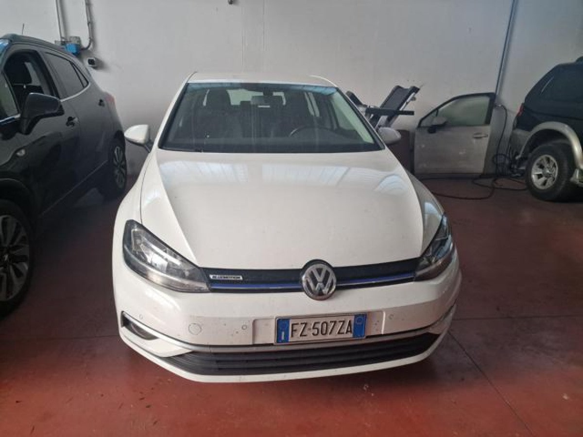 VOLKSWAGEN Golf 8ª serie Golf 1.5 TGI DSG Life