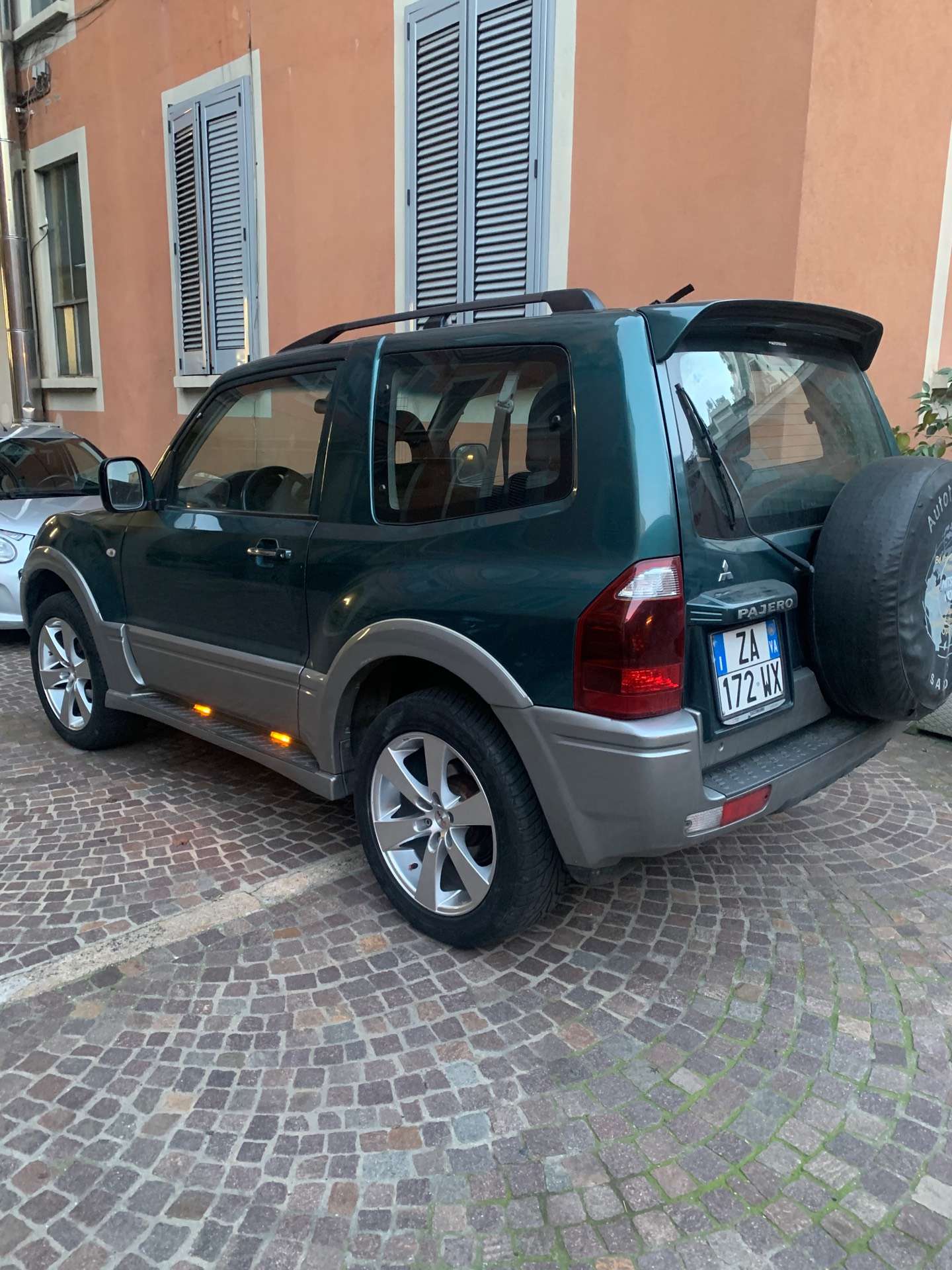 Mitsubishi Pajero3p 3.2 tdi 16v di-d GLS-2