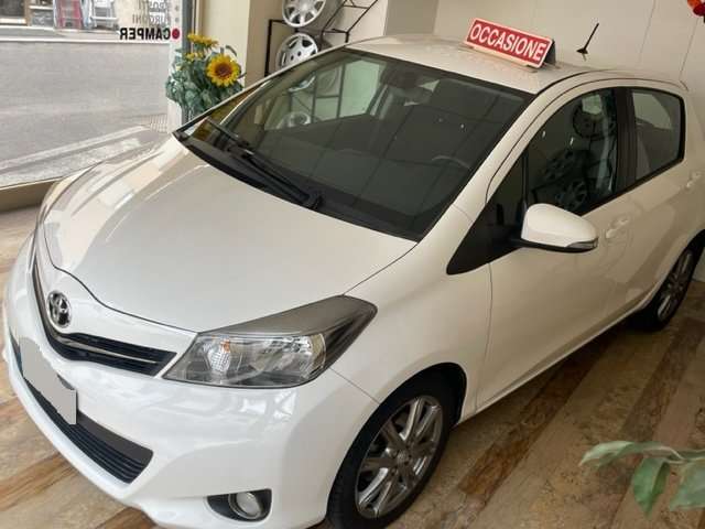 Toyota YarisYaris 5p 1.4 d-4d Lounge