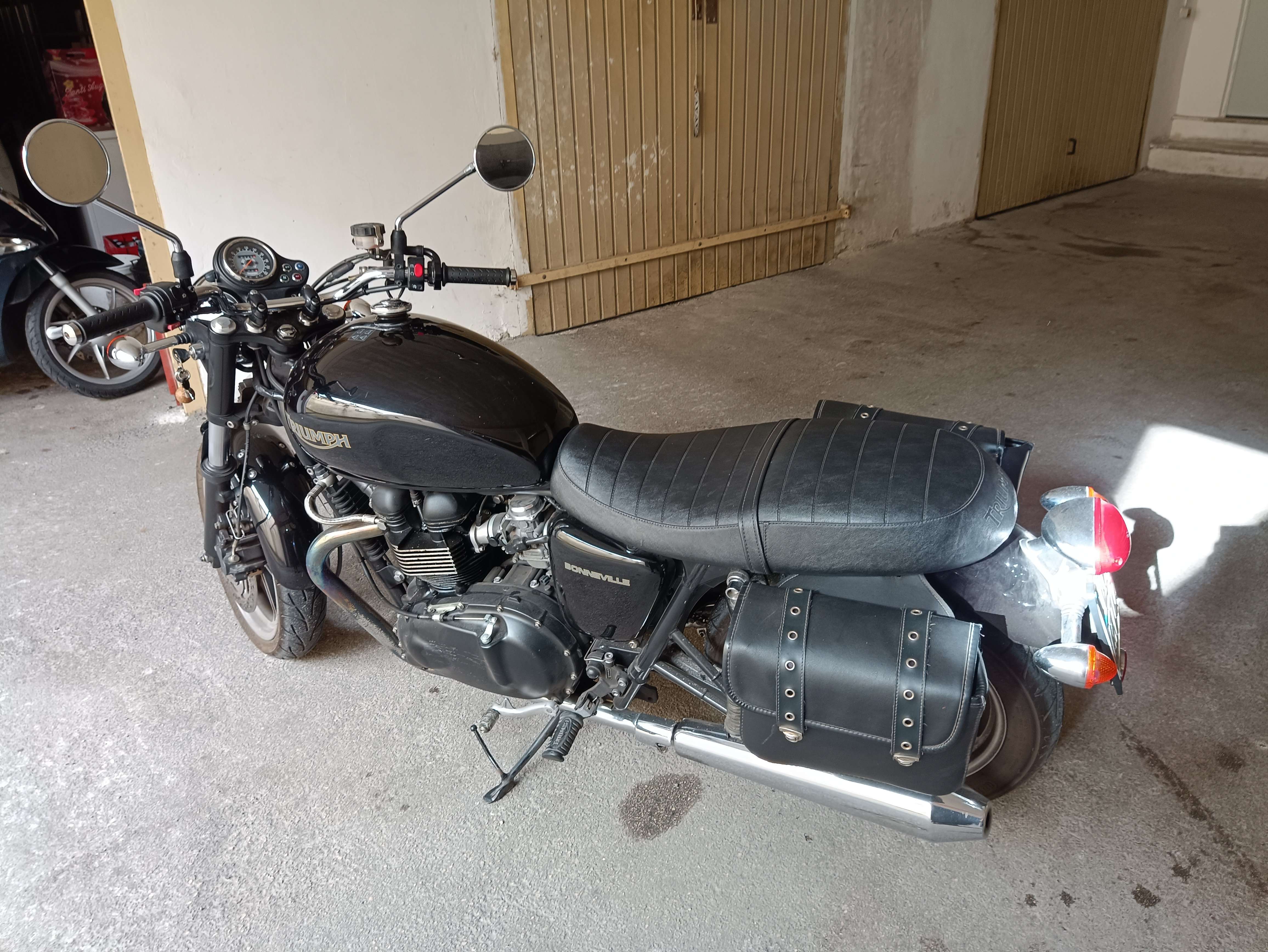 Triumph Bonneville SE