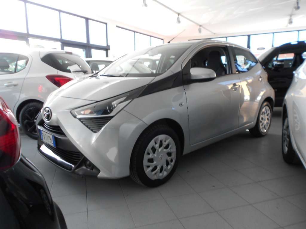 Toyota Aygo5p 1.0 x-business 72cv