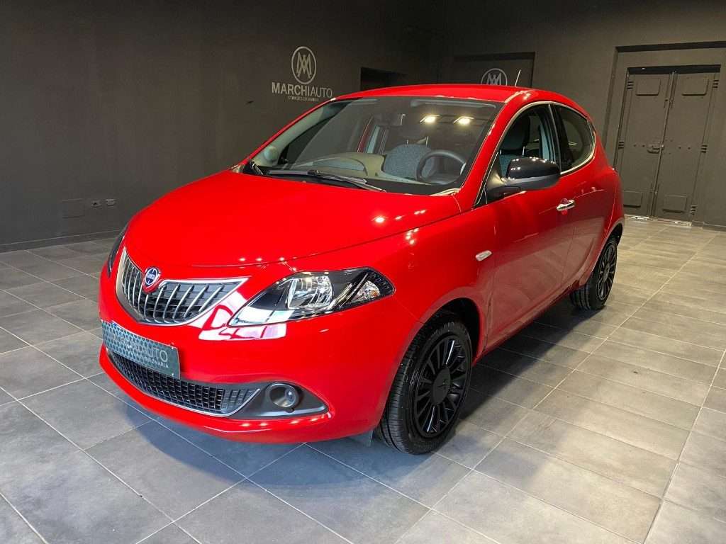 Lancia Ypsilon1.0 FireFly 5 porte S&S Hybrid Silver