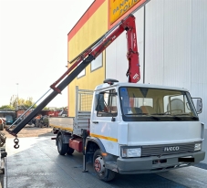 Camion Iveco Fiat 65 con gru ribaltabile