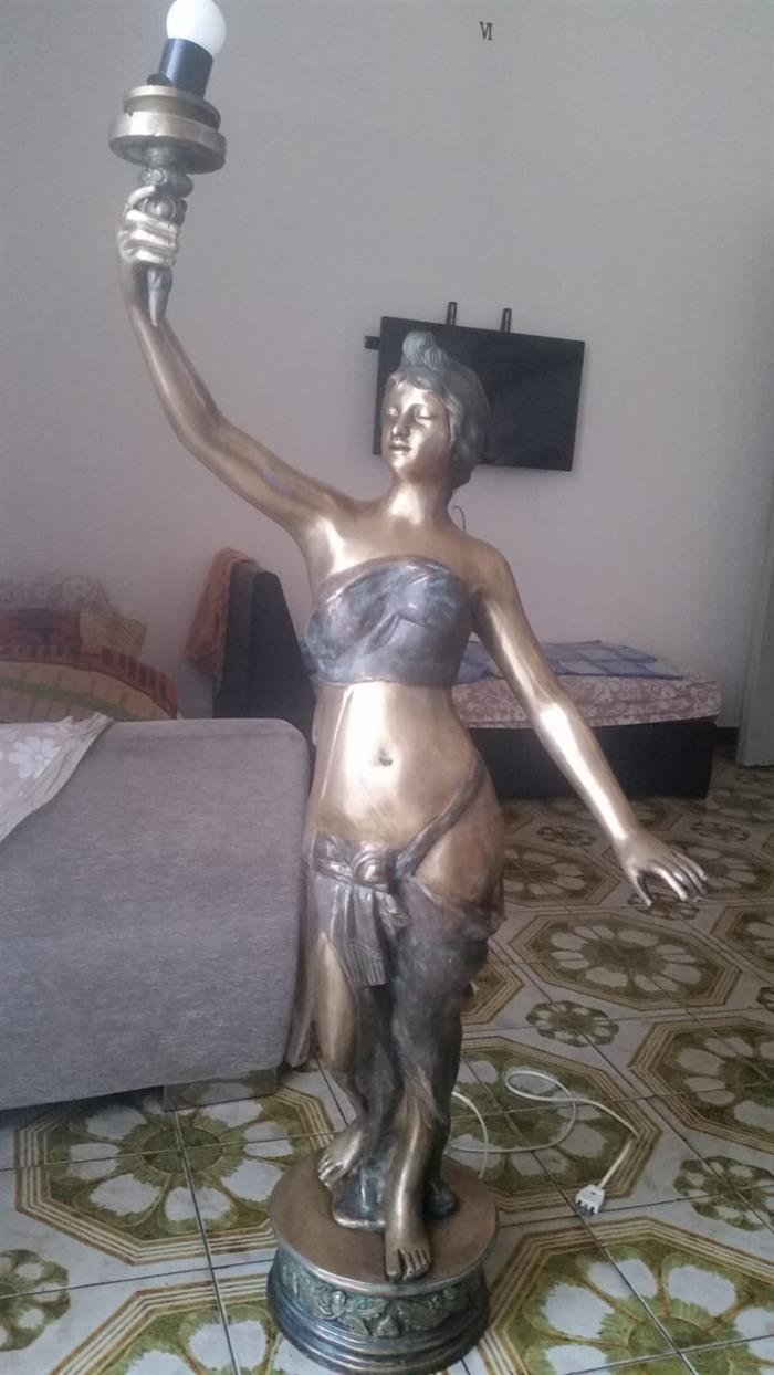 STATUA IN BRONZO