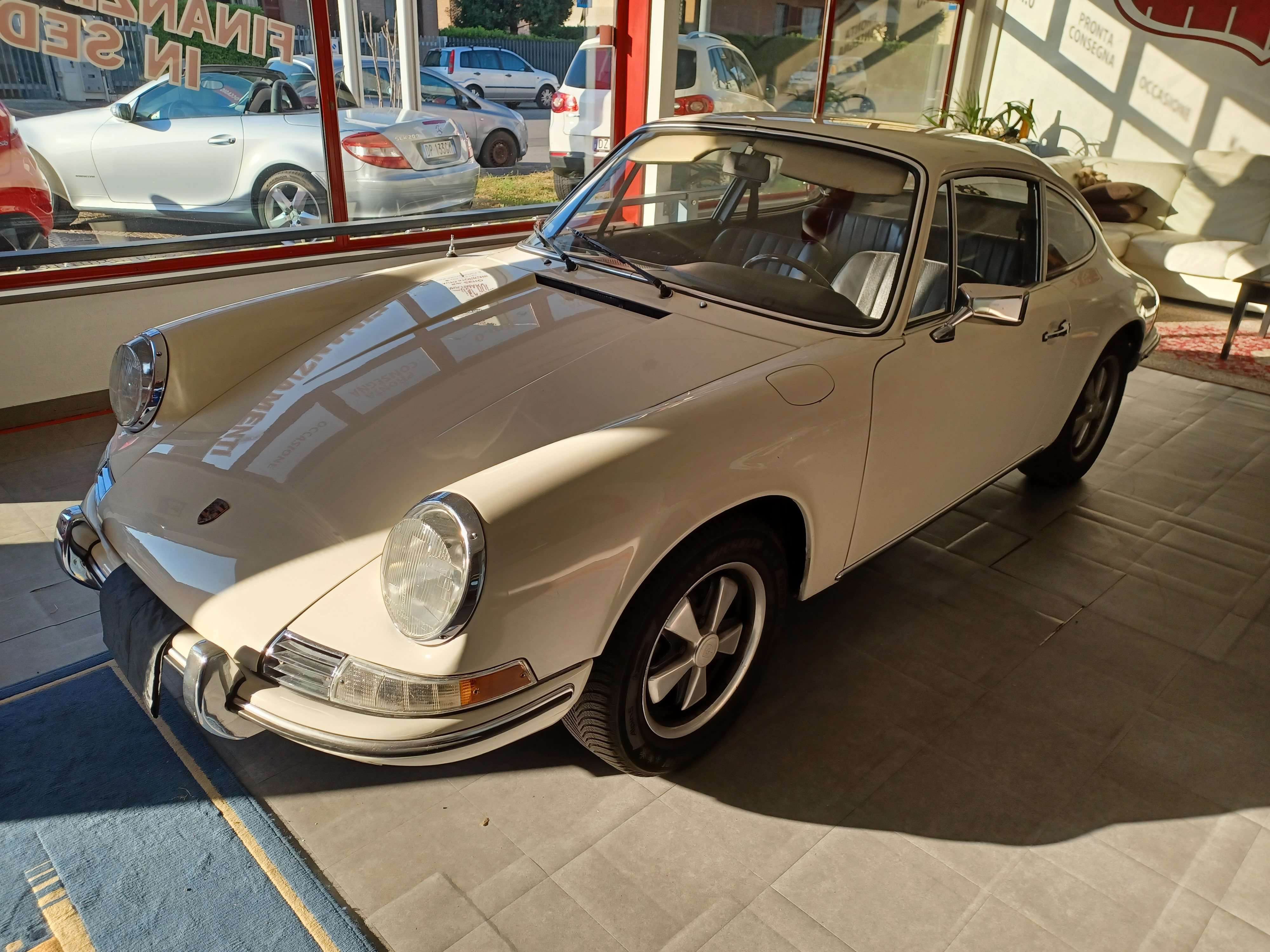 Porsche 911911 T