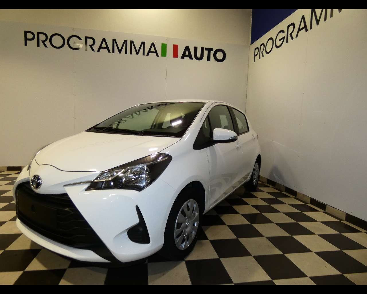 Toyota Yaris5 Porte 1.5 VVT-iE Active