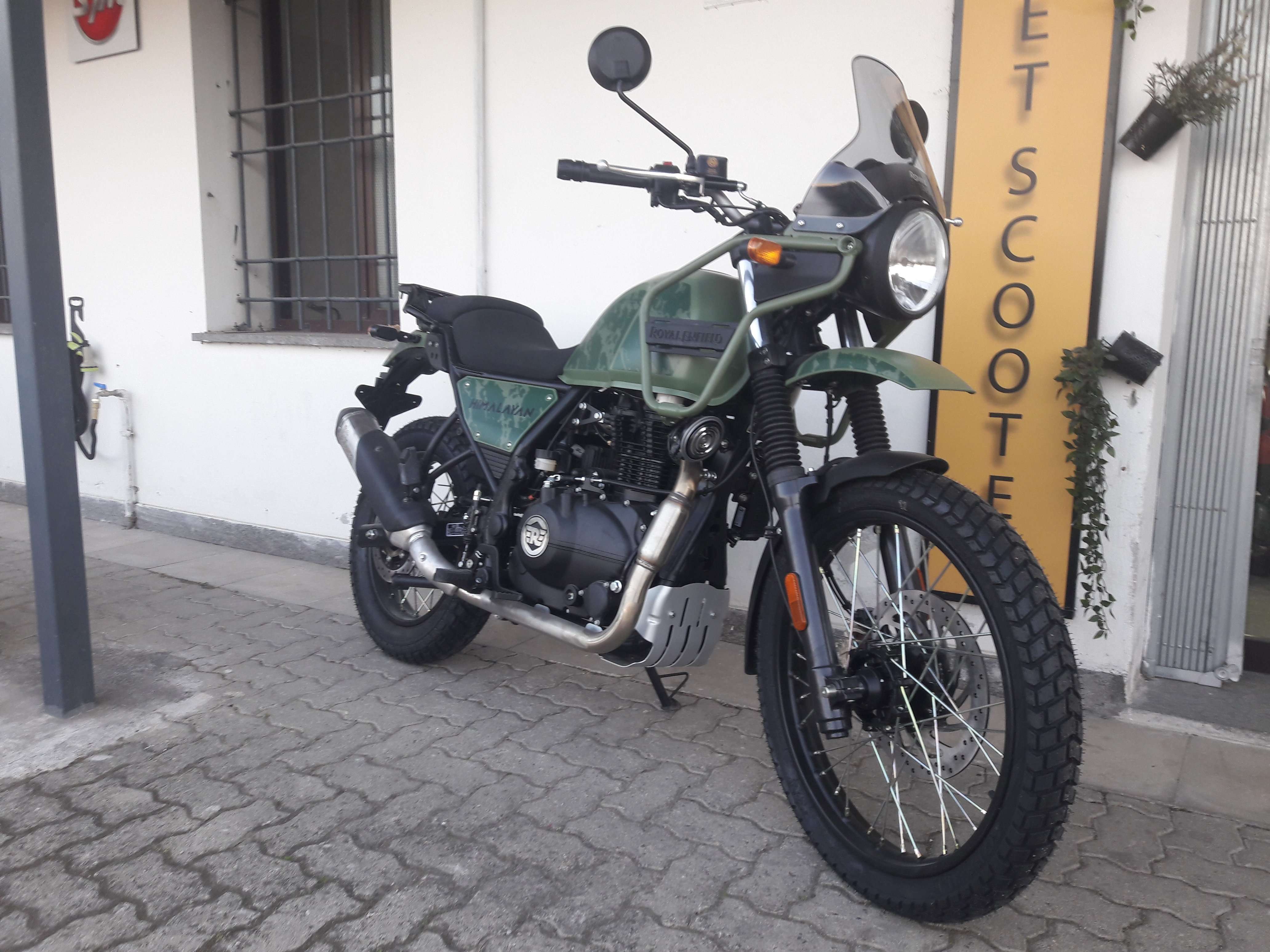 Royal Enfield HimalayanRoyal Enfield  Himalayan 410 Abs Euro5