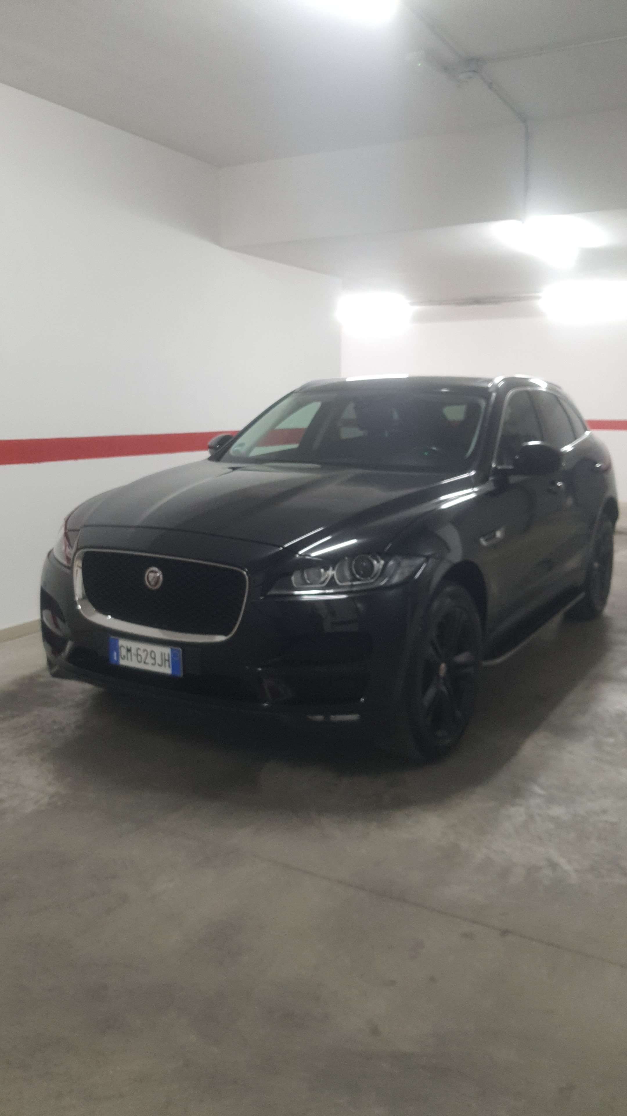 Jaguar F-PaceF-Pace 2.0d Prestige awd 180cv auto