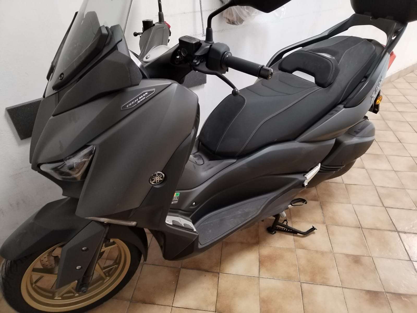 Yamaha X-Max 300