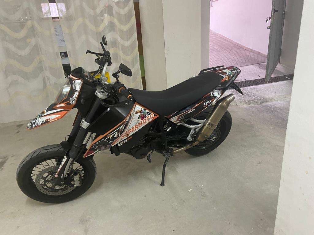 KTM 690 SupermotoSupermotard